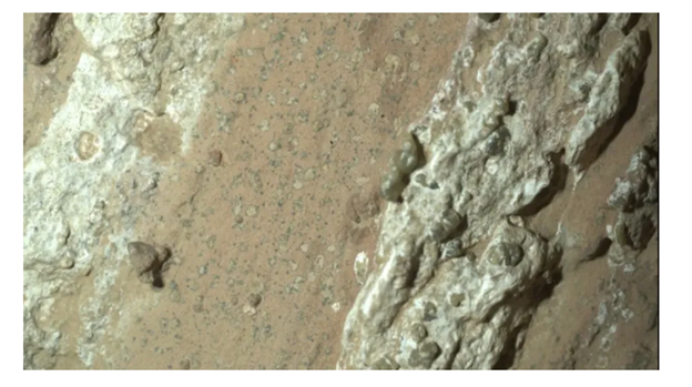 Breakthroughs of 2025: Astrobiology: Searching for Life on Mars ...